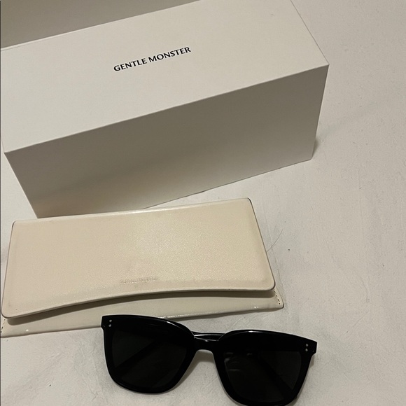 GENTLE MONSTER | Accessories | Gentle Monster Queen Sunglasses | Poshmark
